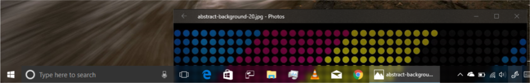 Here's how you can bring Fluent Design blur to taskbar in Windows 10