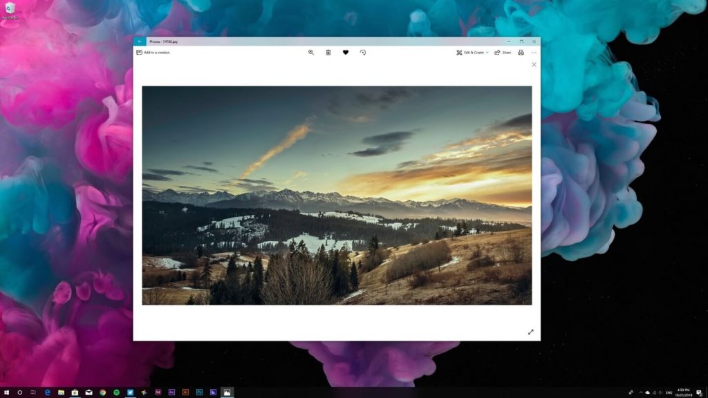 Microsoft Photos' viewer now has a light theme on Windows 10