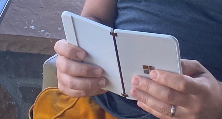 A closer look at the hardware features of the Surface Duo