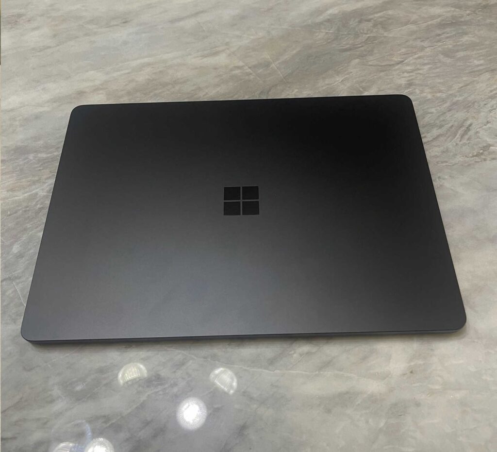Surface Pro 12: Microsoft prepares Intel Lunar Lake Copilot PC with ... Surface Pro 12: Microsoft prepares Intel Lunar Lake Copilot PC with ...