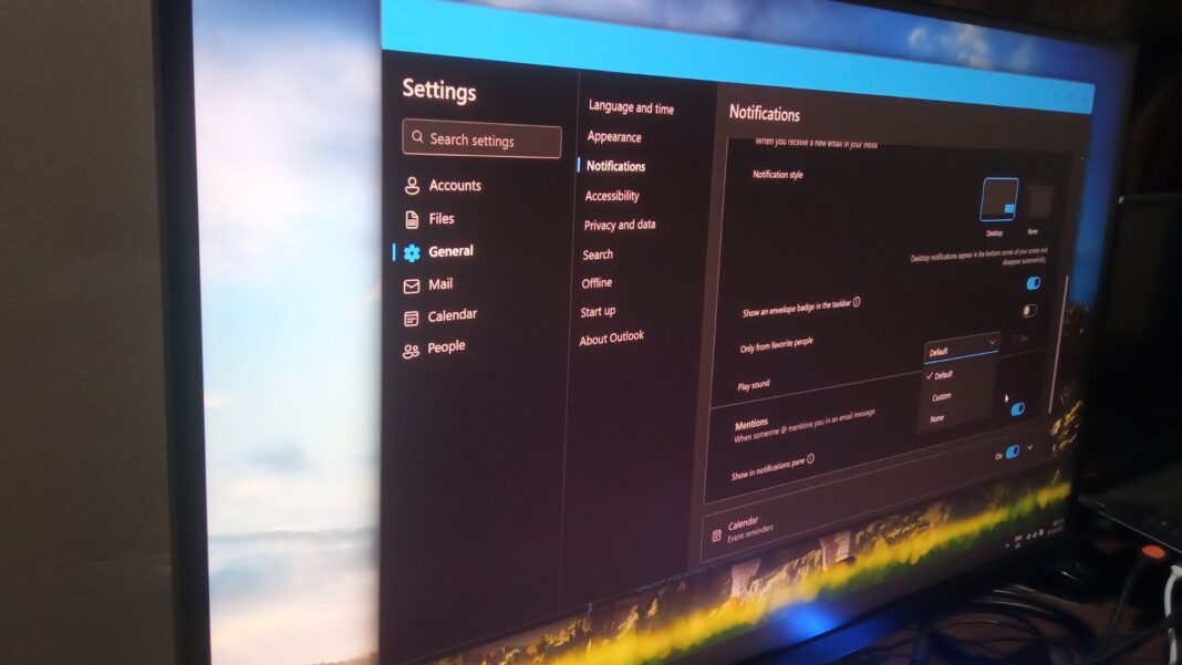 Hands on with Windows 11's Outlook app September 2025 update, now ...