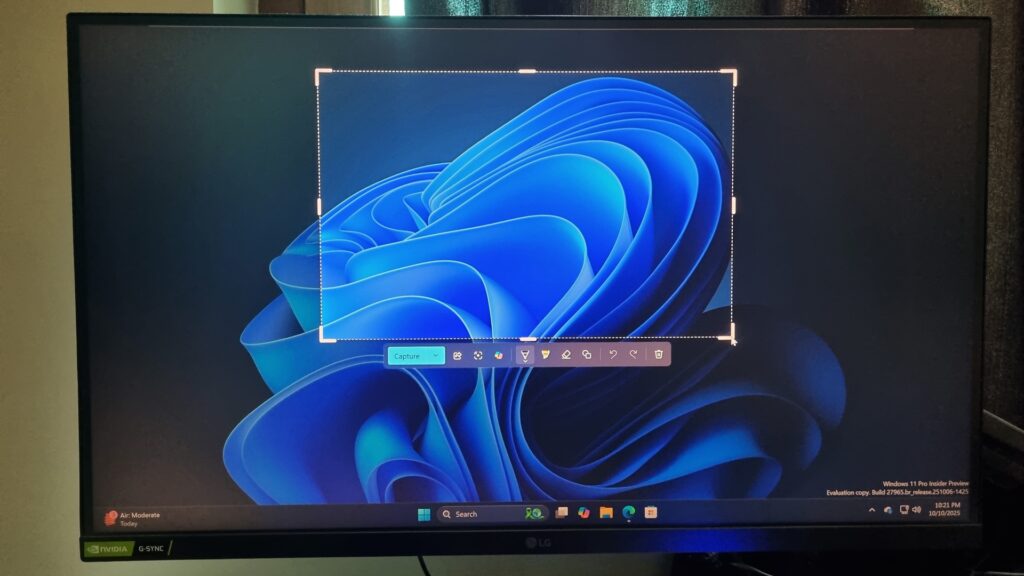 Windows 11's Win + Shift + S now lets you annotate on screen, rolling out to everyone